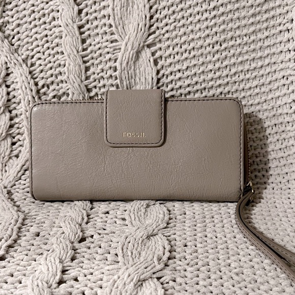 Fossil | Bags | Fossil Zip Around Wallet Stone | Poshmark